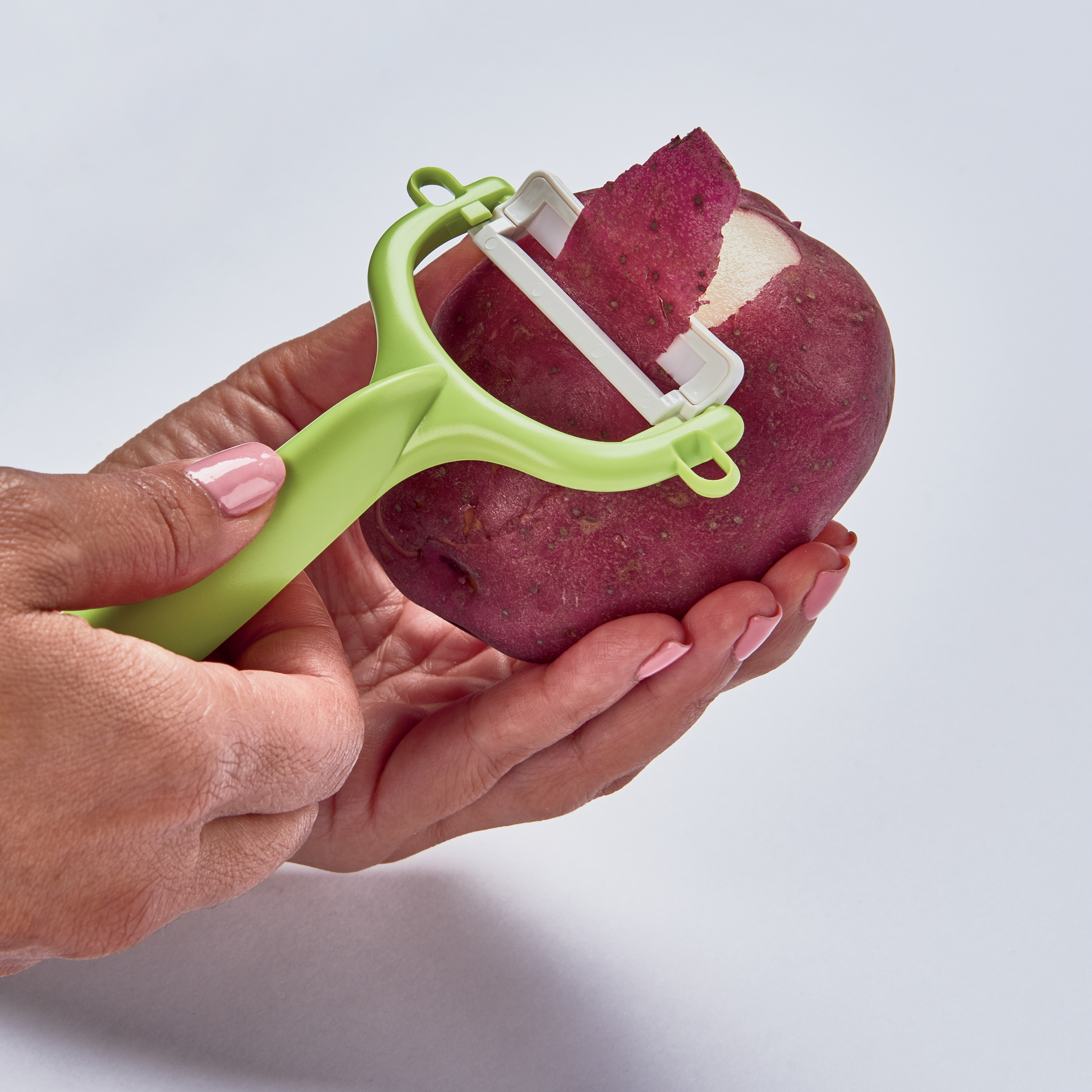 KYOCERA > This essential kitchen peeler has an ultra-sharp, single ...