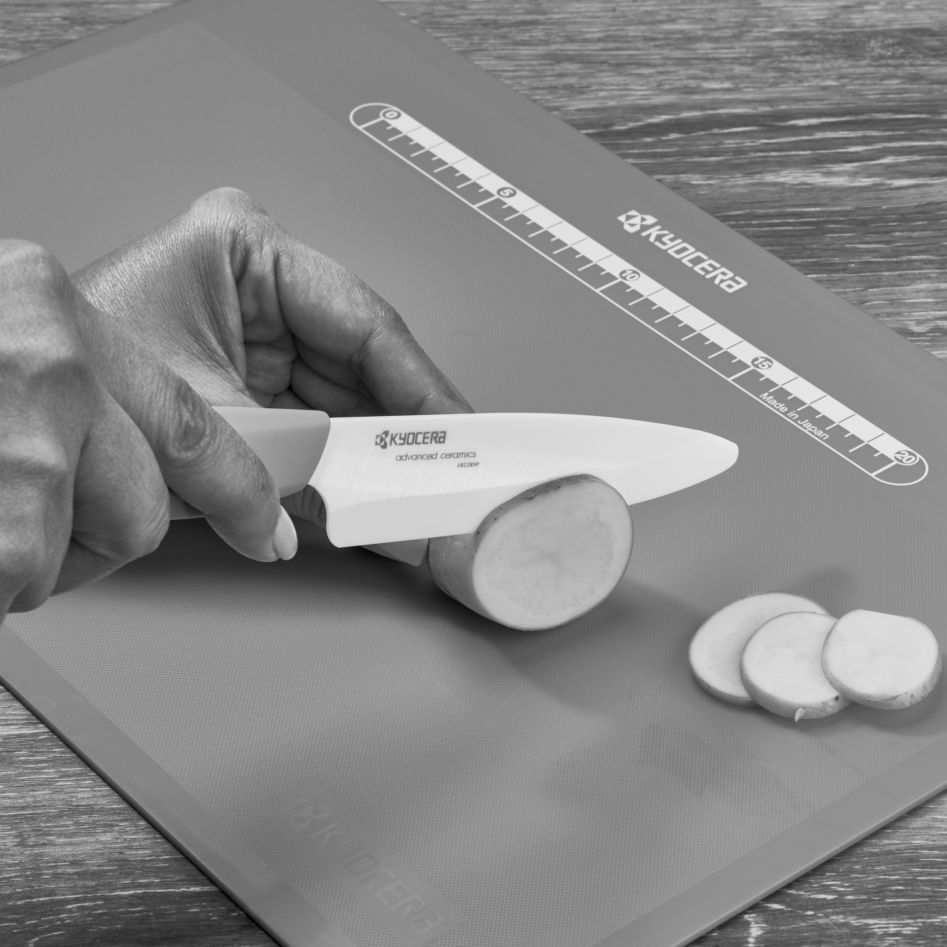 KYOCERA > The ultra-sharp lightweight ceramic utility knife makes meal ...