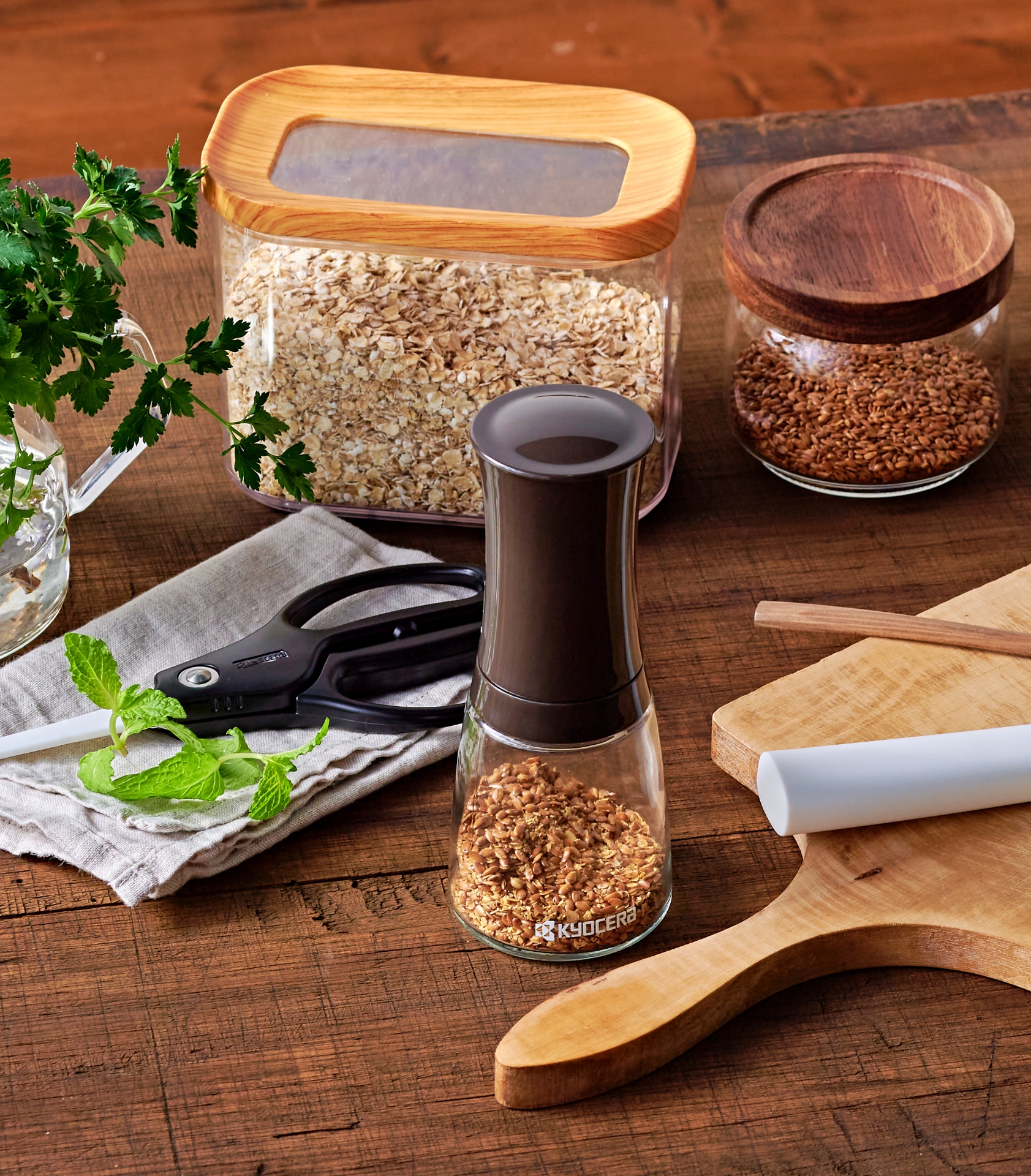 KYOCERA > salt pepper and spice ceramic grinding mills